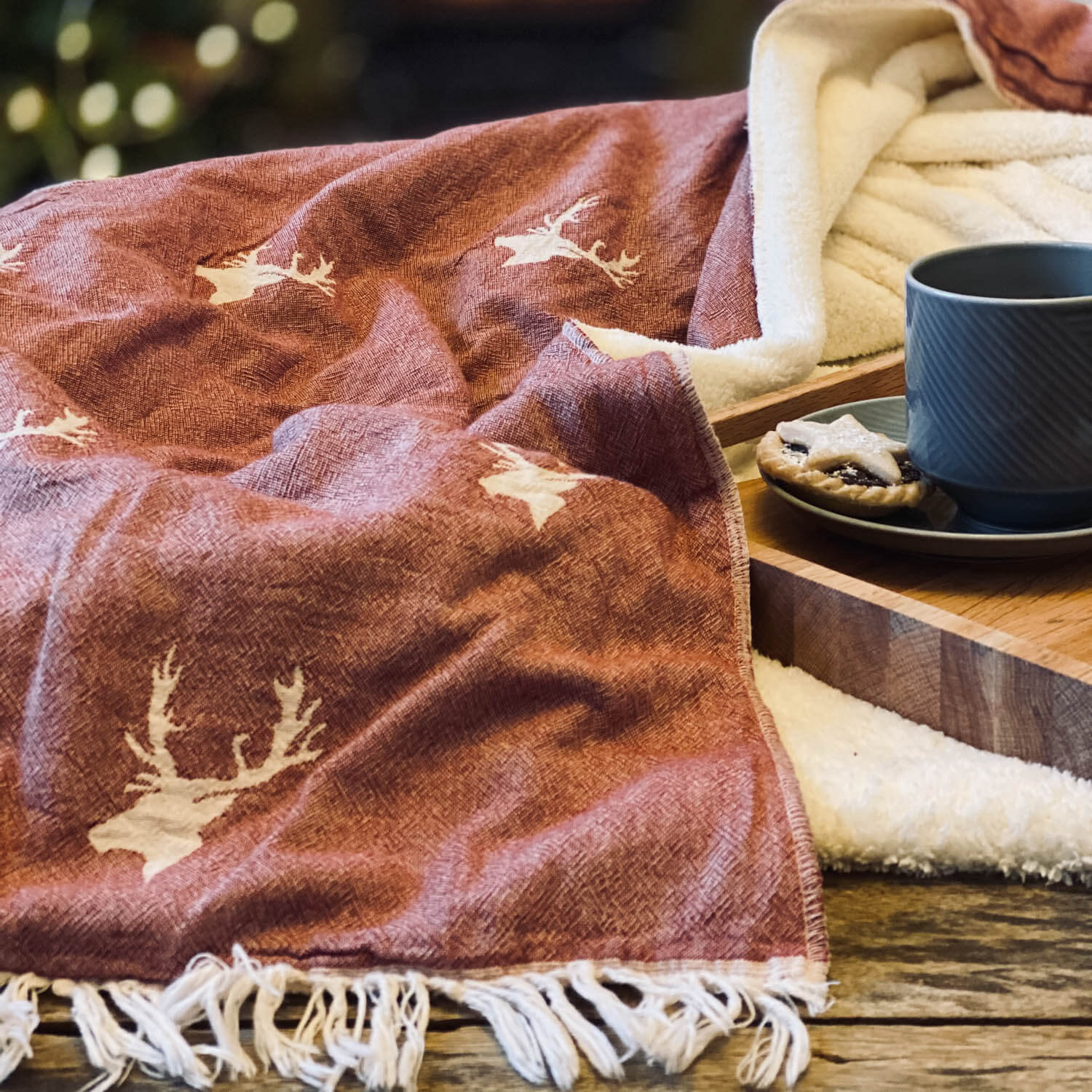 Stag Fleece Lined Throw | Ailera